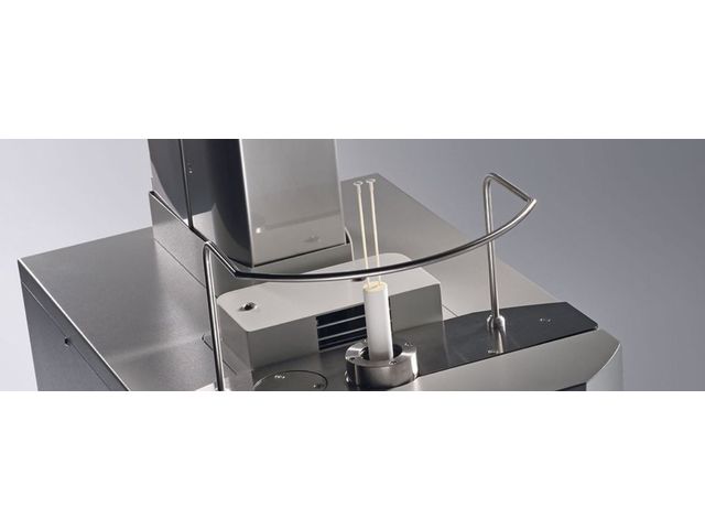 Simultane thermogravimeterie - dynamische Differenzkalorimetrie : STA ...